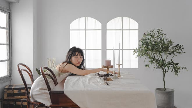 バリエーション多数📸白壁//アーチ窓//駅から3分の駅近撮影スタジオ【スタジオパティオ早稲田】の写真1