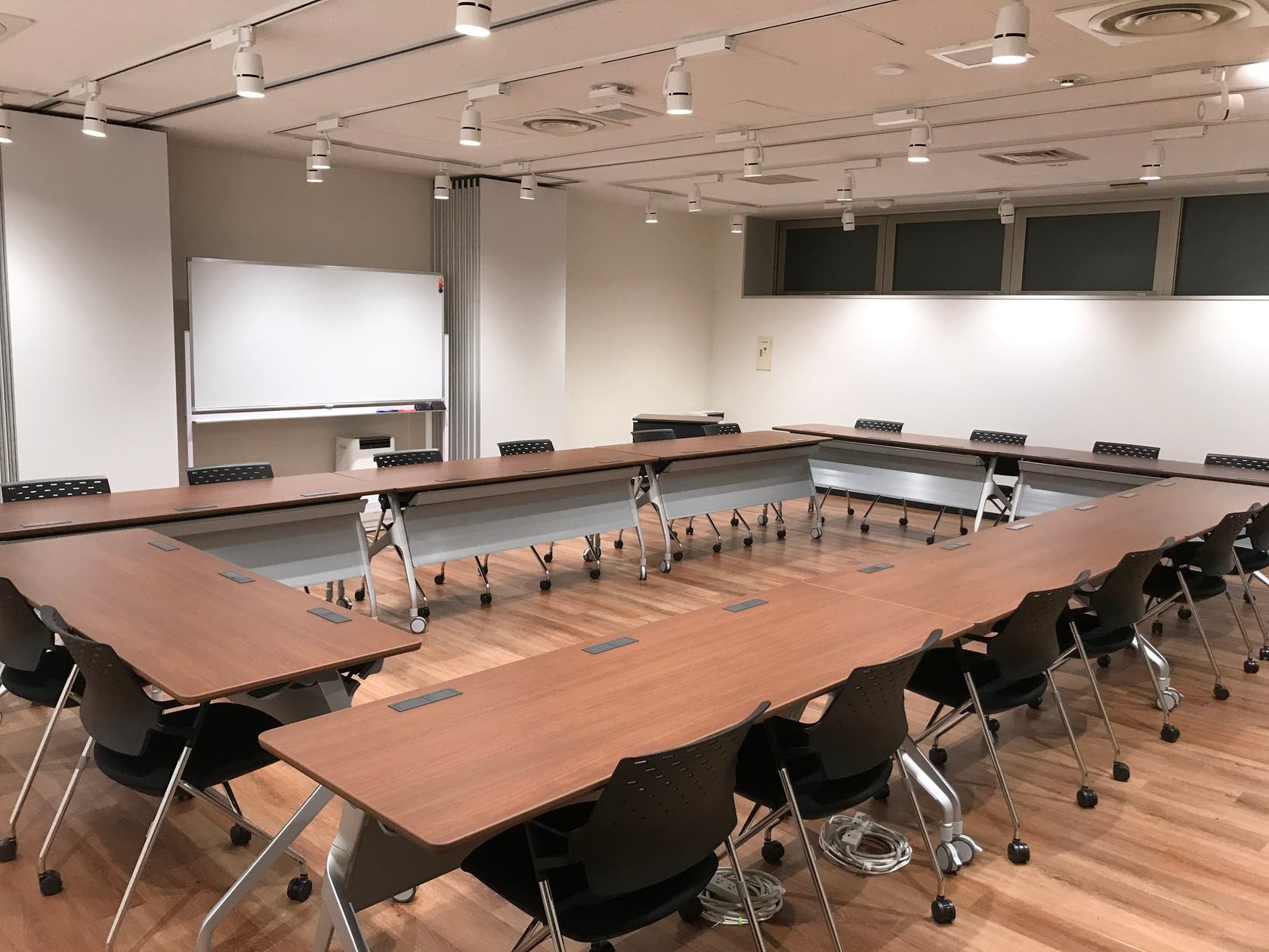【！20%OFF実施中！】溜池山王駅徒歩1分！ 会議・研修・セミナーに最適！（定員40名）　【貸し切り利用】の写真10