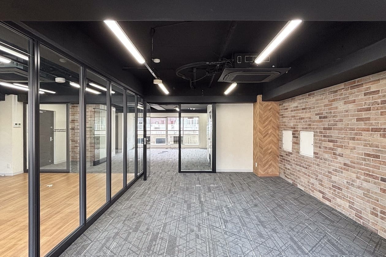 【渋谷・表参道】長期貸出可能！撮影・演劇練習・ワークショップに／青山学院大学西門前、111㎡広々スペースの写真2