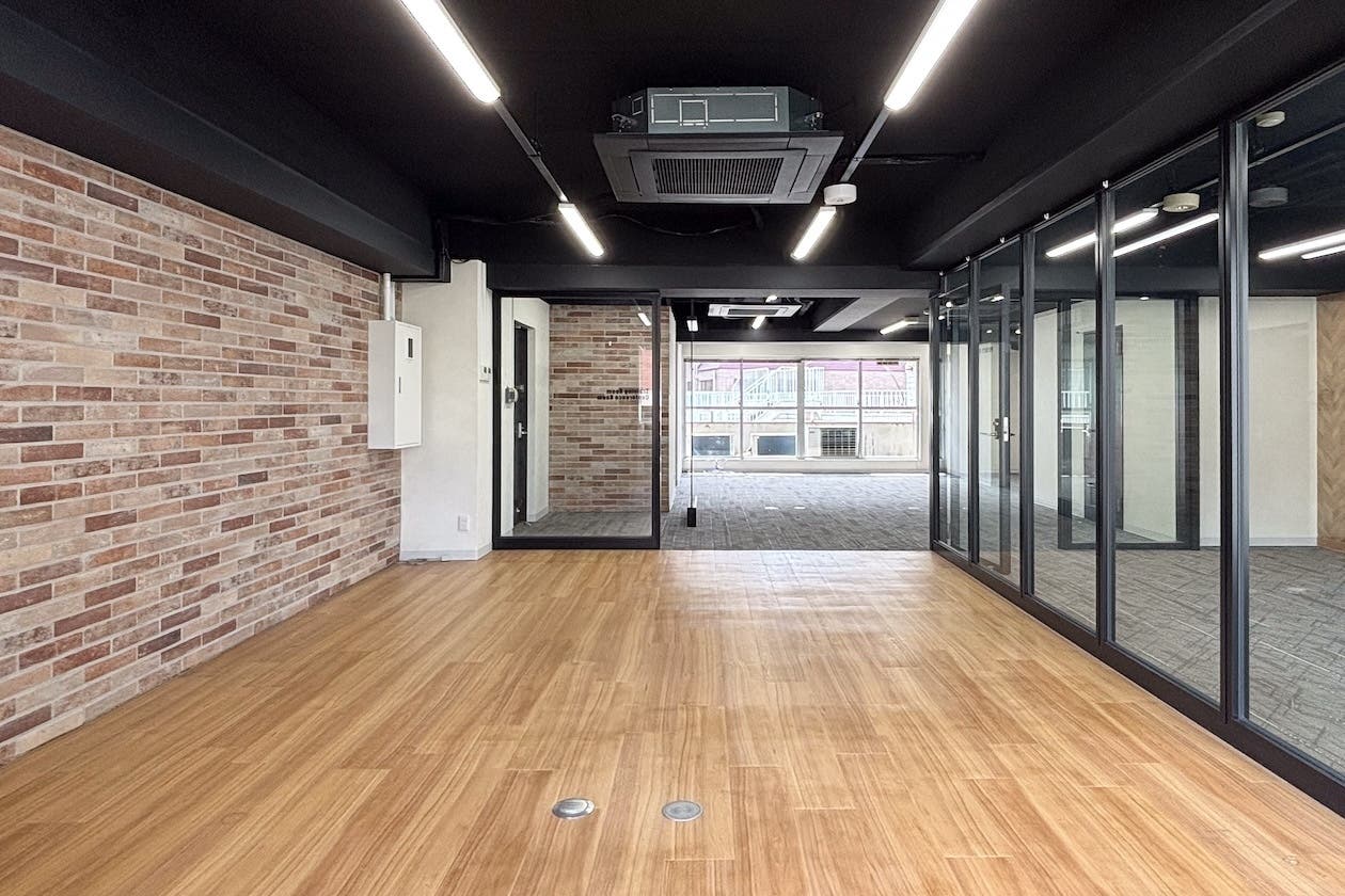 【渋谷・表参道】長期貸出可能！撮影・演劇練習・ワークショップに／青山学院大学西門前、111㎡広々スペースの写真7