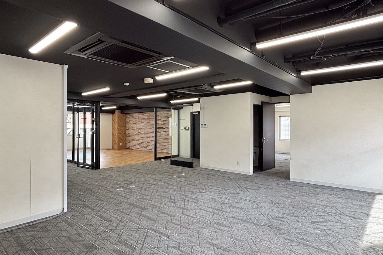 【渋谷・表参道】長期貸出可能！撮影・演劇練習・ワークショップに／青山学院大学西門前、111㎡広々スペースの写真8
