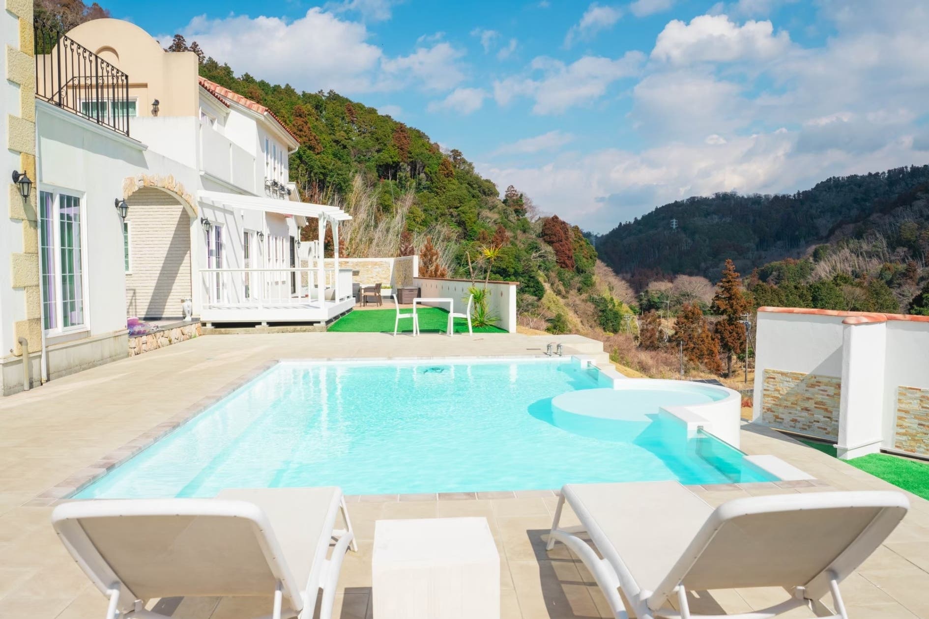 都内から60分で行ける広大な敷地の大型リゾートスタジオ、温水プールや庭、自然光が溢れる屋内外に多数のシチュエーションの写真3