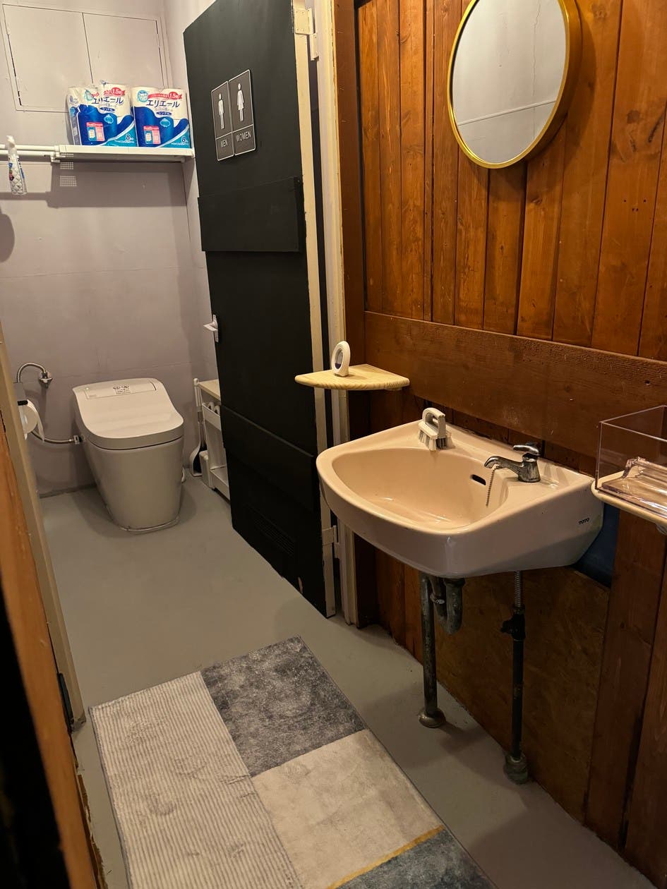 南林間駅徒歩２分！100平米超えの広々スペース！の写真5