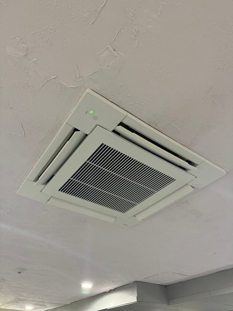 南林間駅徒歩２分！100平米超えの広々スペース！の写真14