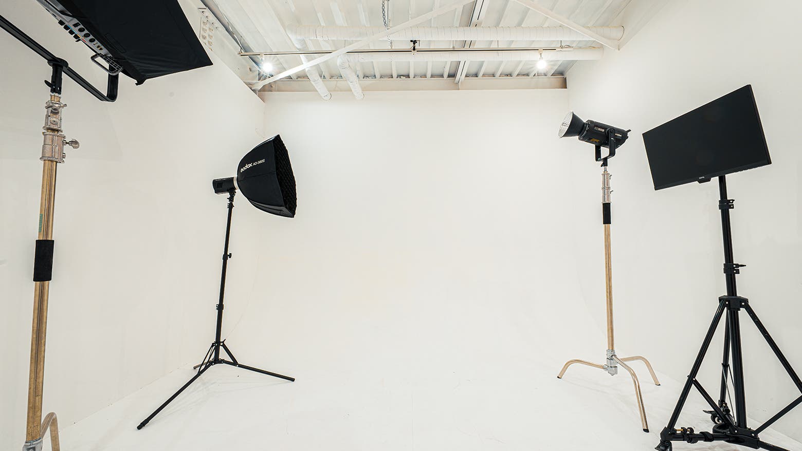 【名古屋・黒川駅 徒歩10分】7パターン以上の撮影ができるデザイナーズスペース(雑誌・WEBメディアの実績多数)の写真5