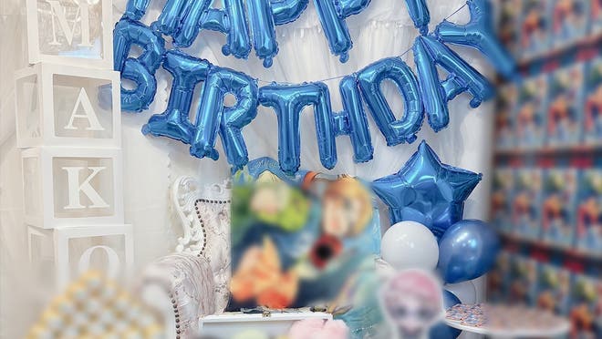 少ないグッズでも可愛く撮れる✨ 白×アンティークの小さな推し活ルームの写真26