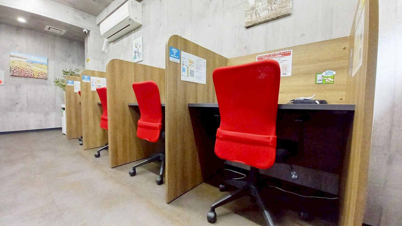 ＜ONLYONE TIMEOFFICE F4＞⭐️光回線導入！⭐️大阪梅田駅から1本✨24時間営業！テレワーク/Web会議/面接の写真4