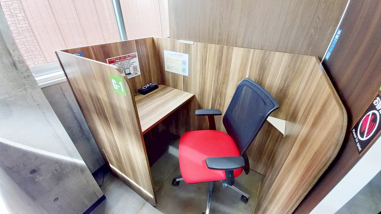 ＜ONLYONE TIMEOFFICE G1＞⭐️光回線導入！⭐️大阪梅田駅から1本✨24時間営業！テレワーク/Web会議/面接の写真1