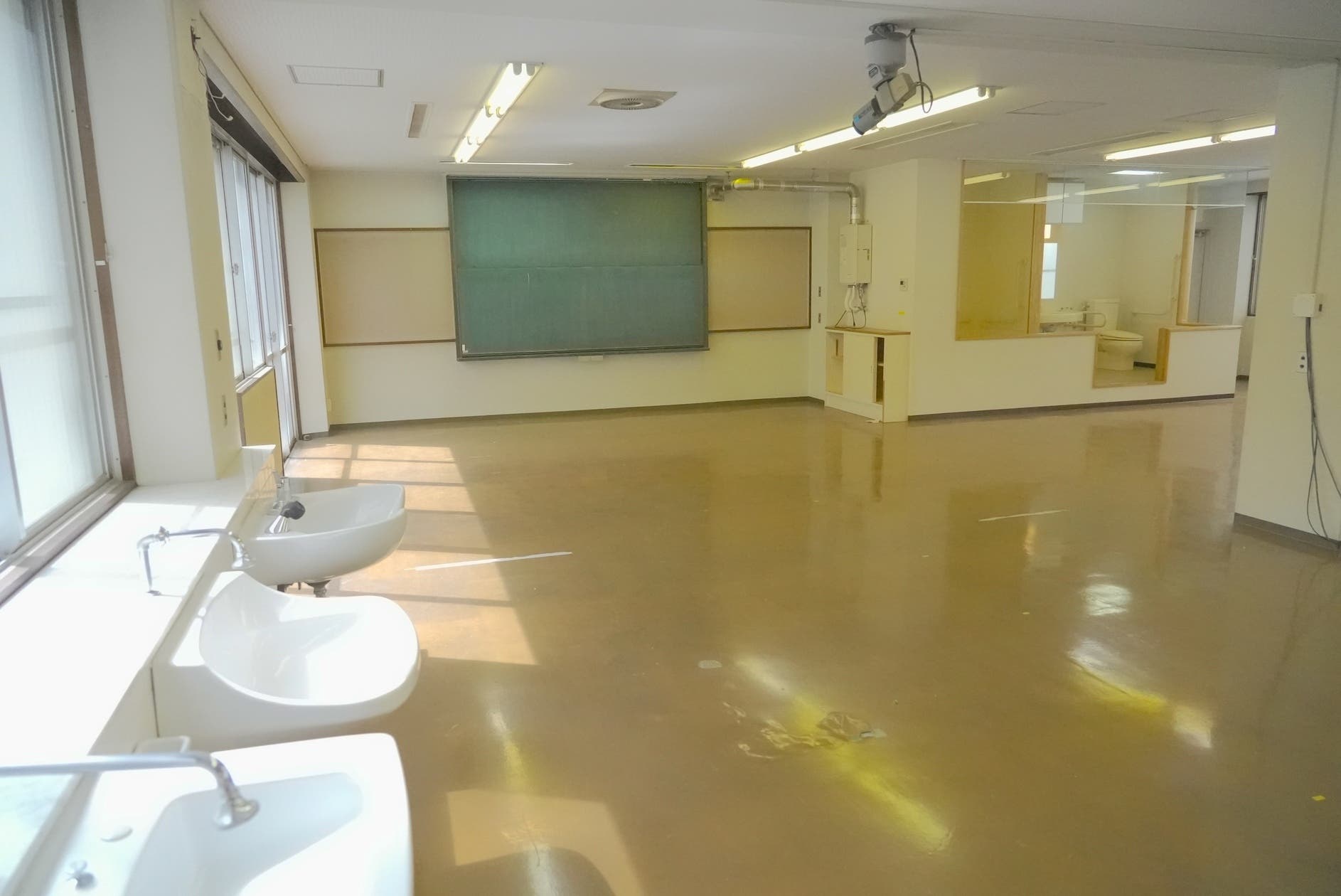 新宿区飯田橋のでっかい廃校レンタルスタジオのビル一棟貸しの写真13