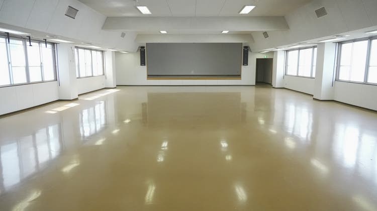新宿区飯田橋のでっかい廃校レンタルスタジオのビル一棟貸しの写真1