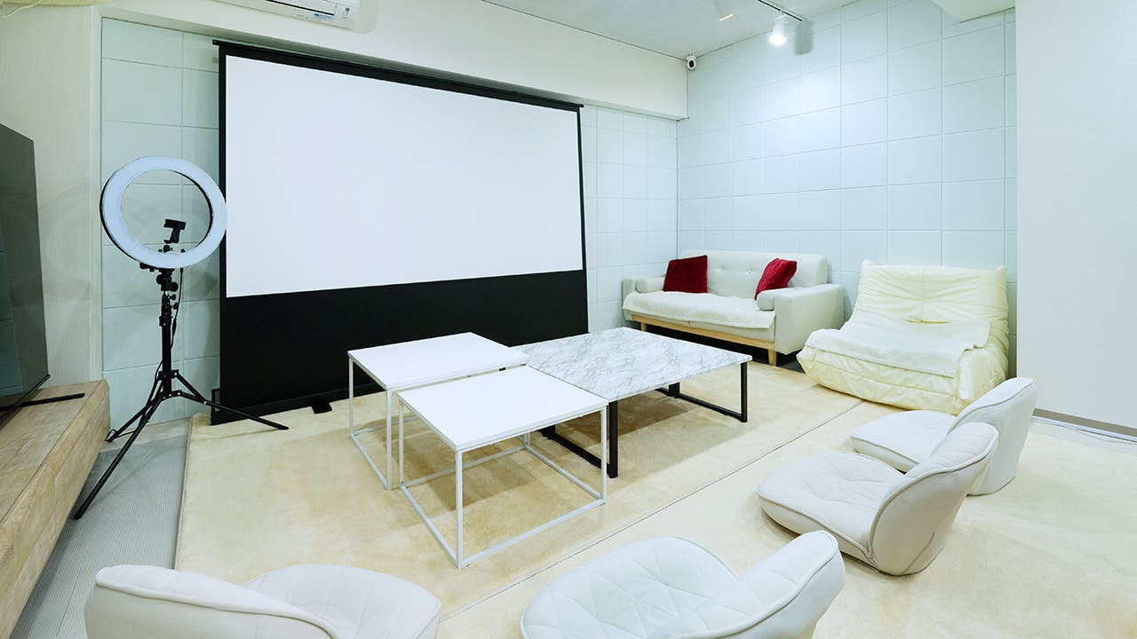 【超特大】【クリスマス飾付中】75㌅TV・100㌅プロジェクター✨名古屋伏見駅徒歩6分✨24時間営業の写真5