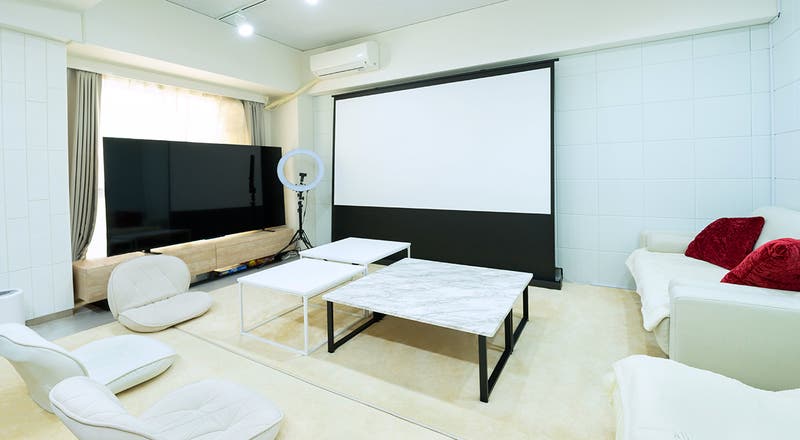 【超特大】75㌅TV・100㌅プロジェクター✨名古屋伏見駅徒歩5分✨24時間営業