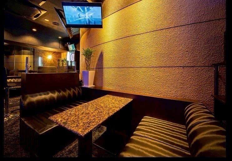 各種パーティーに最適なBAR完全貸切可/カラオケ無料・ダーツLIVE2あり/飲み放題990円!/心斎橋駅近/結婚式２次会/心斎橋の写真3