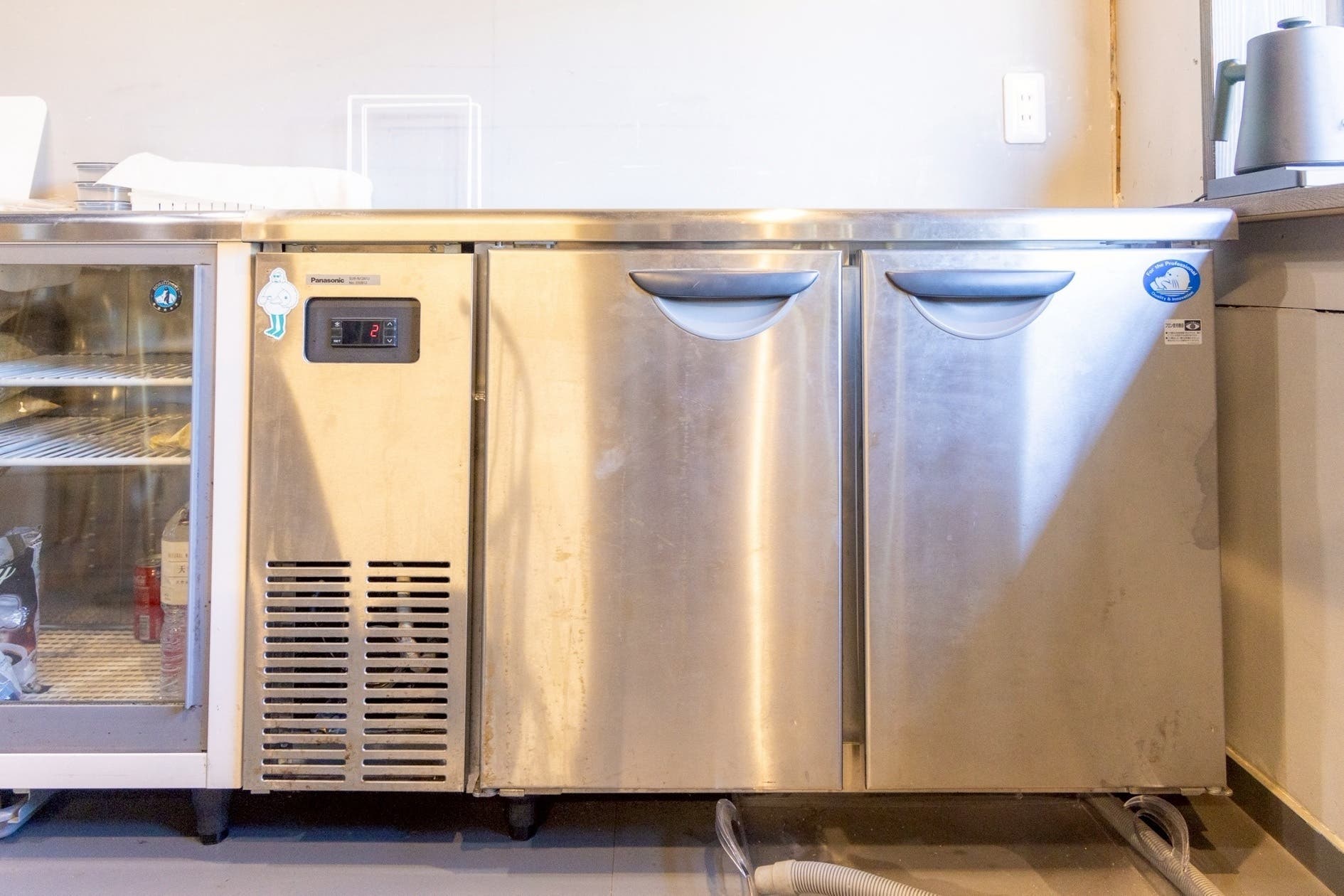 茅ヶ崎路面店キッチン｜小さなマルシェを（約13㎡）・製氷機・冷凍冷蔵庫・三層シンク完備の製菓対応スペースの写真7