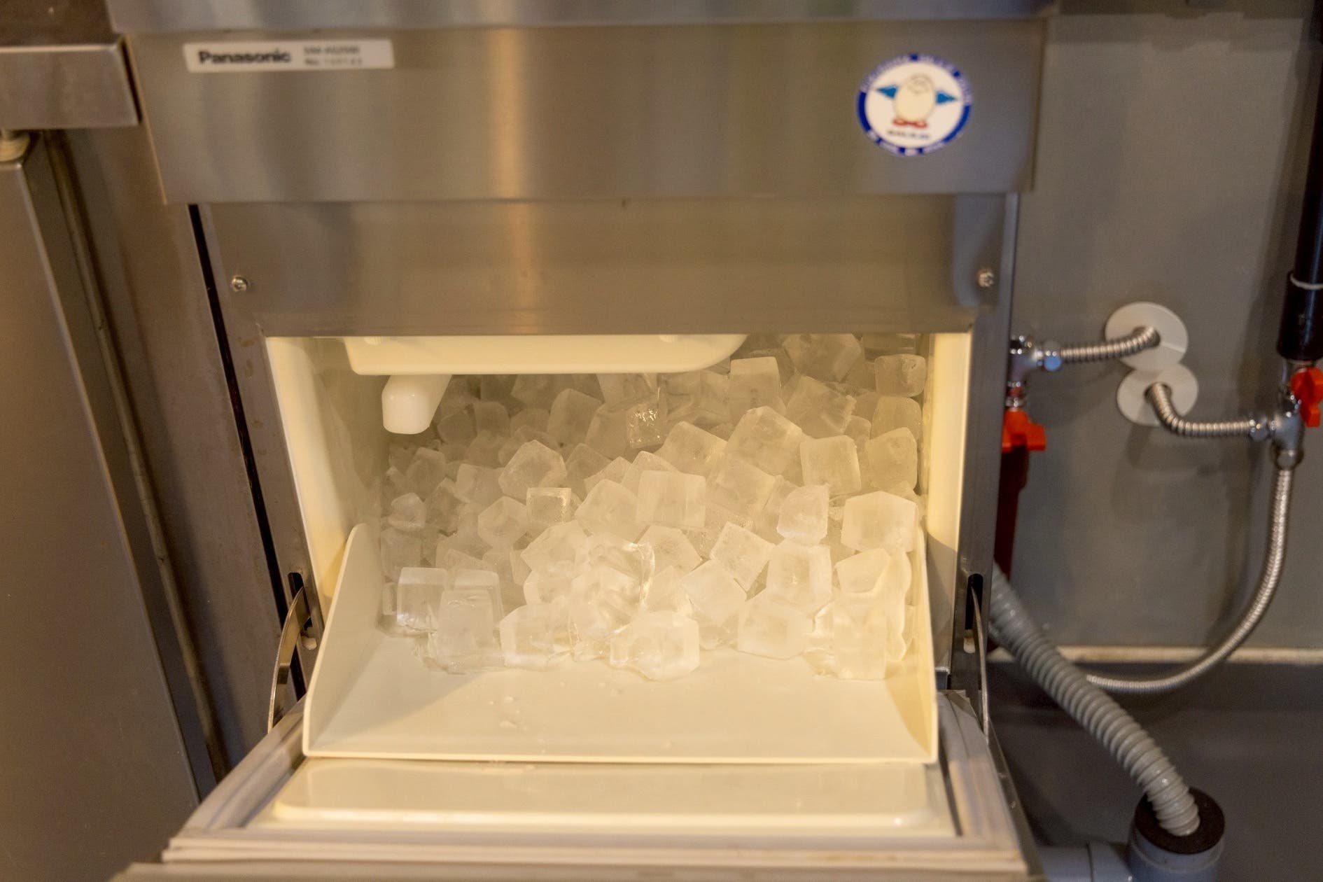 茅ヶ崎路面店キッチン｜小さなマルシェを（約13㎡）・製氷機・冷凍冷蔵庫・三層シンク完備の製菓対応スペースの写真9