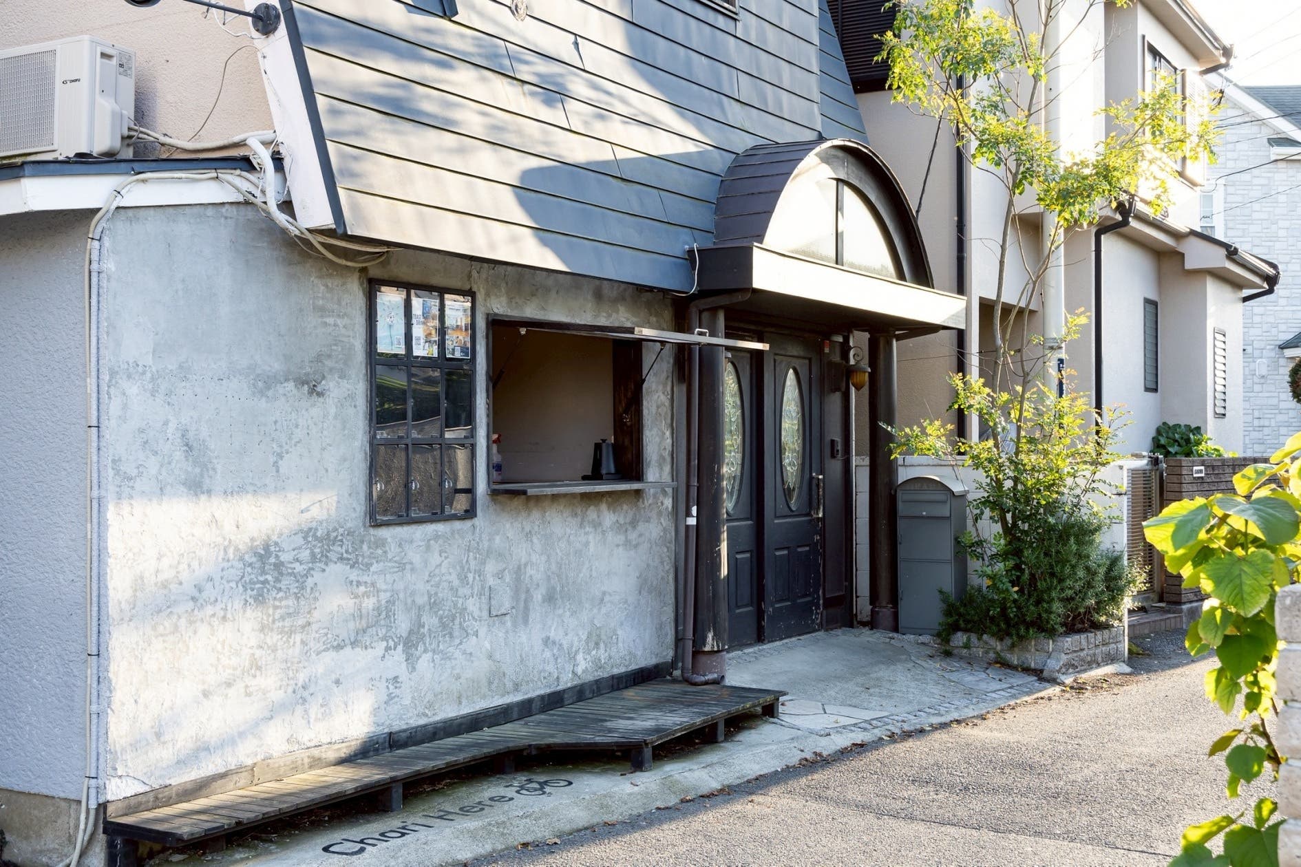 茅ヶ崎路面店キッチン｜小さなマルシェを（約13㎡）・製氷機・冷凍冷蔵庫・三層シンク完備の製菓対応スペースの写真13