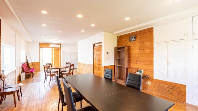 湘南・茅ヶ崎|2階(約50㎡)・光あふれるアンティーク空間で撮影・ホームコンサート・50㎡の隠れ家(最大20人)の写真3