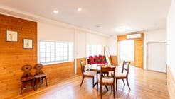 湘南・茅ヶ崎|2階(約50㎡)・光あふれるアンティーク空間で撮影・ホームコンサート・50㎡の隠れ家(最大20人)の写真4