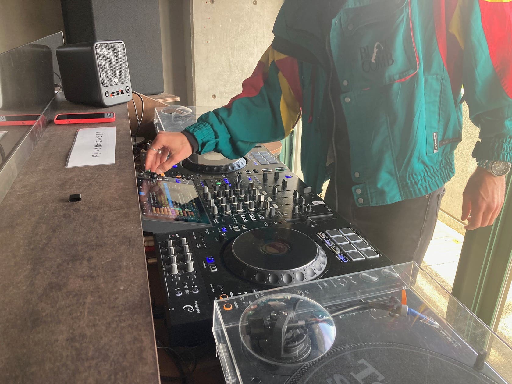 DJブースの画像1