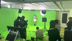 【大阪/南森町】プロ機材照明付き・本格グリーンバックスタジオ! MV・PV・VFX・CM撮影!(Wi-Fi完備)※音声収録可能の写真2