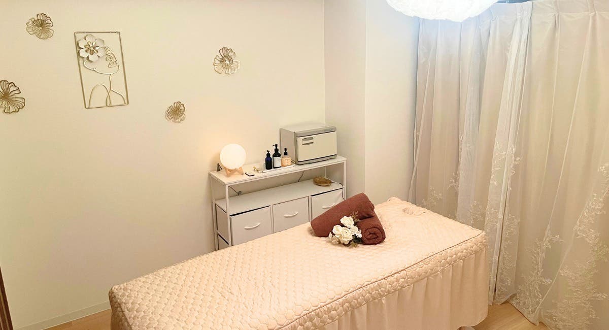 【南森町駅徒歩5分】エステ・整体・鍼灸・少人数の女子会にぴったりな日当たりの良いサロンですの写真2