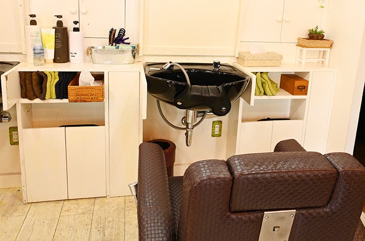 -池袋から1駅 要町駅徒歩4分の美容室- かわいい内装 本物のカット台や美容道具を使って撮影できる！軽飲食可能。の写真12