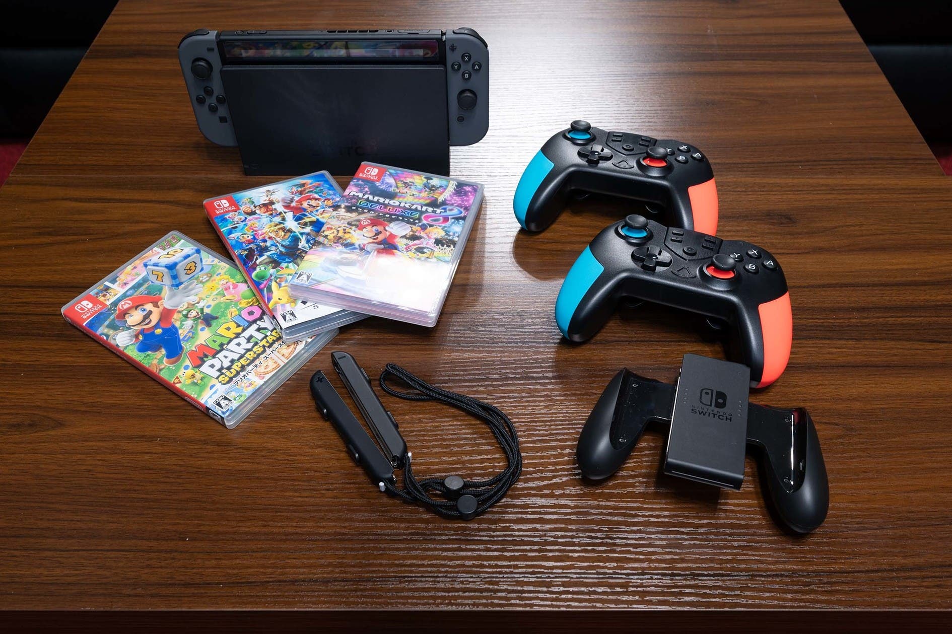 ⑥大人気ゲーム機（大迫力100インチプロジェクター）の画像1