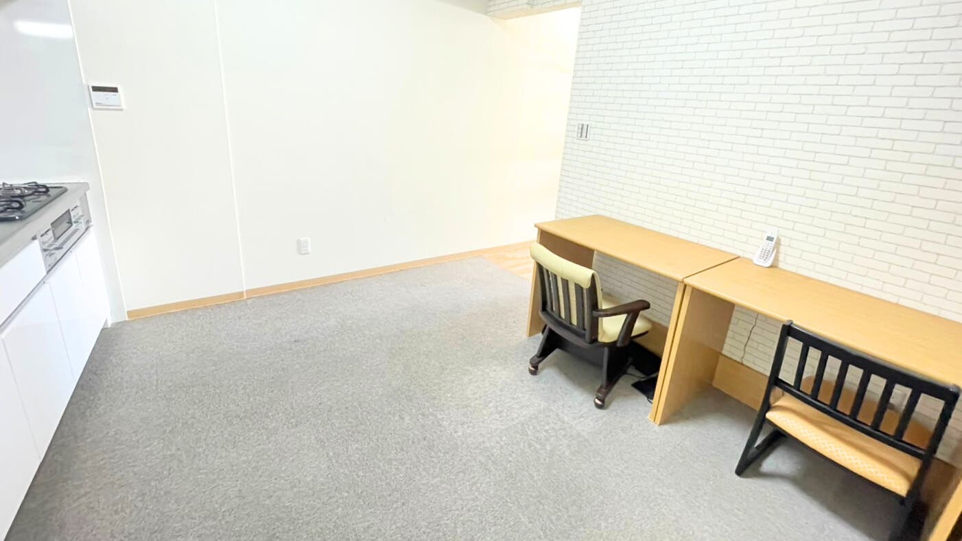 枚方市長尾駅　路面　貸会議室・商談・契約等　無料Wi-Fi・流し台・洗面台・トイレ付きレンタルスペースの写真5