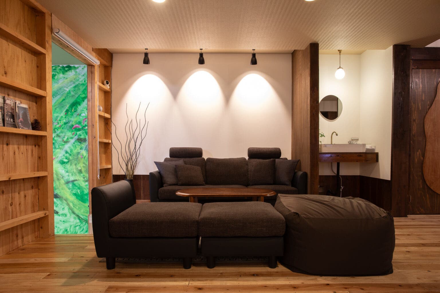 【南海和歌山市駅徒歩12分】商店街にあるイベントスペース！2023年7月オープン/プロジェクター/レイアウト変更自由で用途多数の写真3