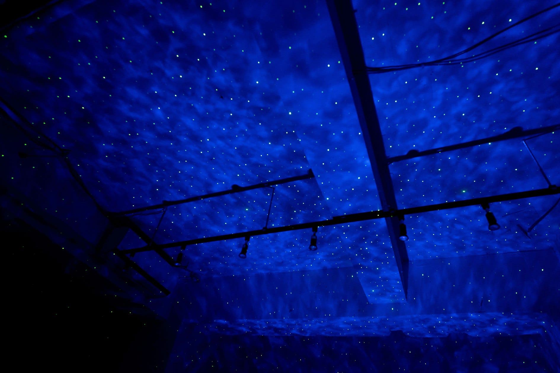 【R7.6.24エアコン新調】天文館駅から徒歩3分✨　有名ゲーム機/100インチスクリーン、プロジェクター/鍋・たこ焼き器も！の写真27