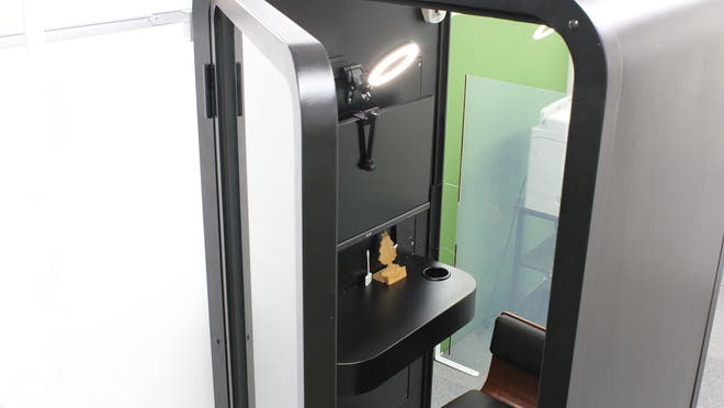 代々木駅徒歩2分!テレワークに最適な「完全個室ブース」の写真1