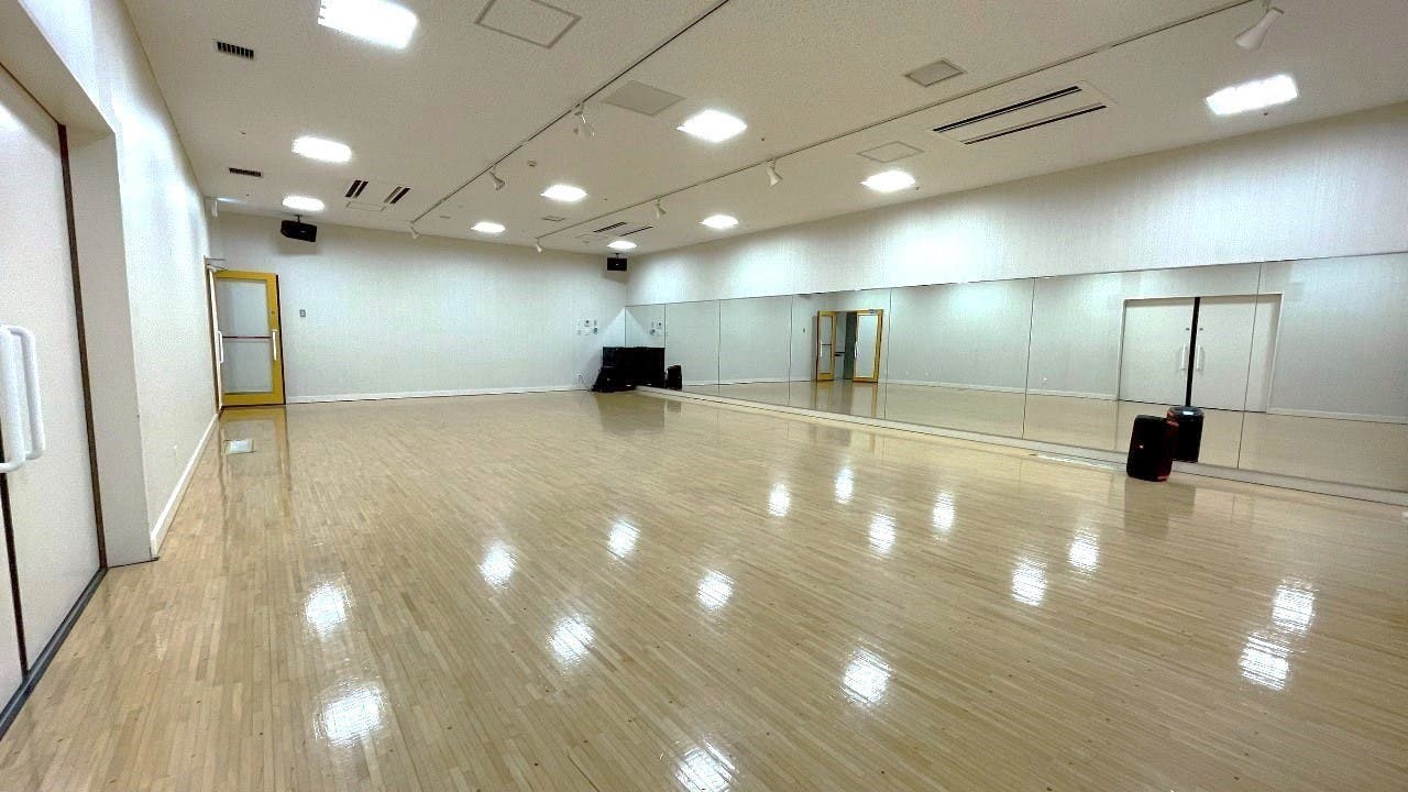 コナミ仙台長町 STUDIO3【長町南駅 1分】広々としたダンスルーム♪ 便利な駅近★の写真1