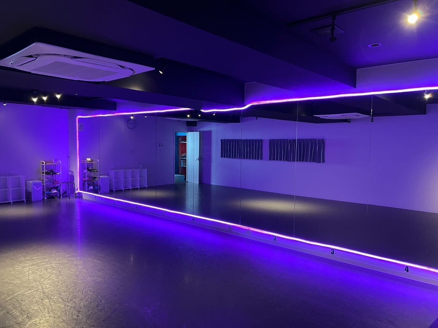 長原駅から歩いて10秒のダンススタジオの写真1