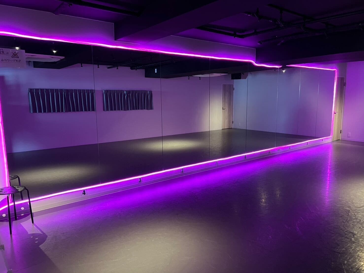 長原駅から歩いて10秒のダンススタジオの写真2