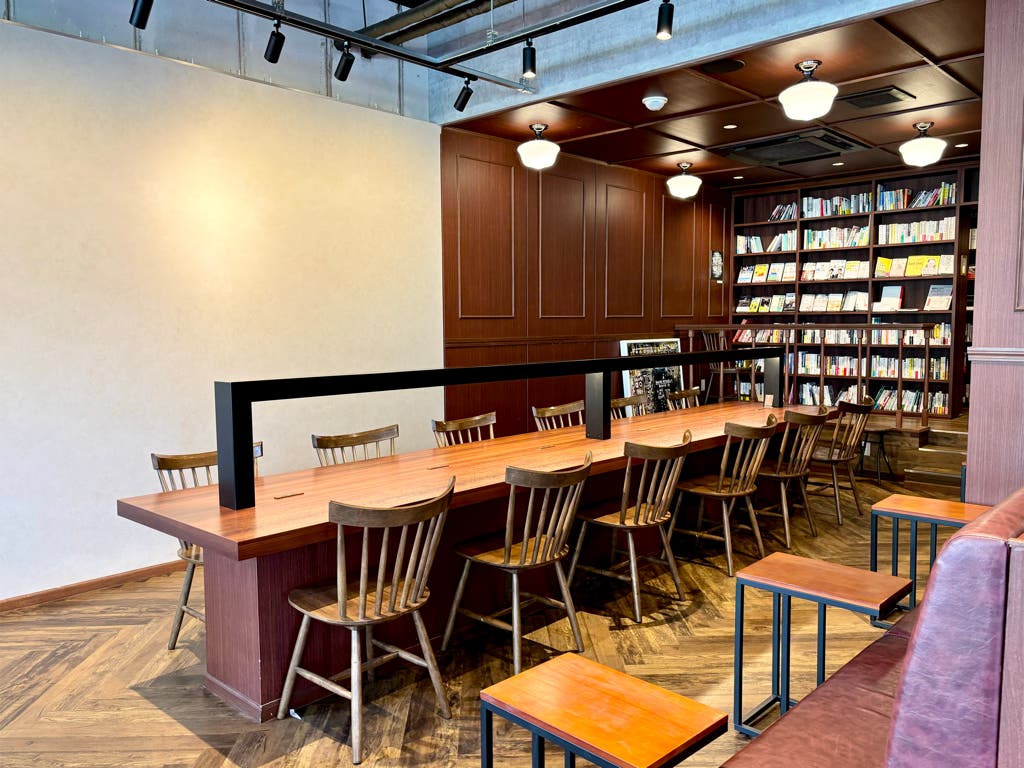 【新栄町4分】壁面本棚📚図書館のような閑静なカフェで撮影やイベントを【着席30名】の写真4