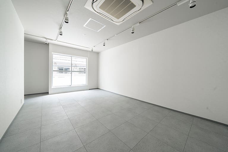 【大阪 本町駅 徒歩3分】▶︎撮影スタジオやイベントに最適！靱公園近くのシンプル空間。の写真2