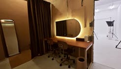 【三鷹・吉祥寺】白ホリ|撮影・展示・ワークショップ|WiFi・メイクルーム・スピーカー・レンタル機材有の写真3