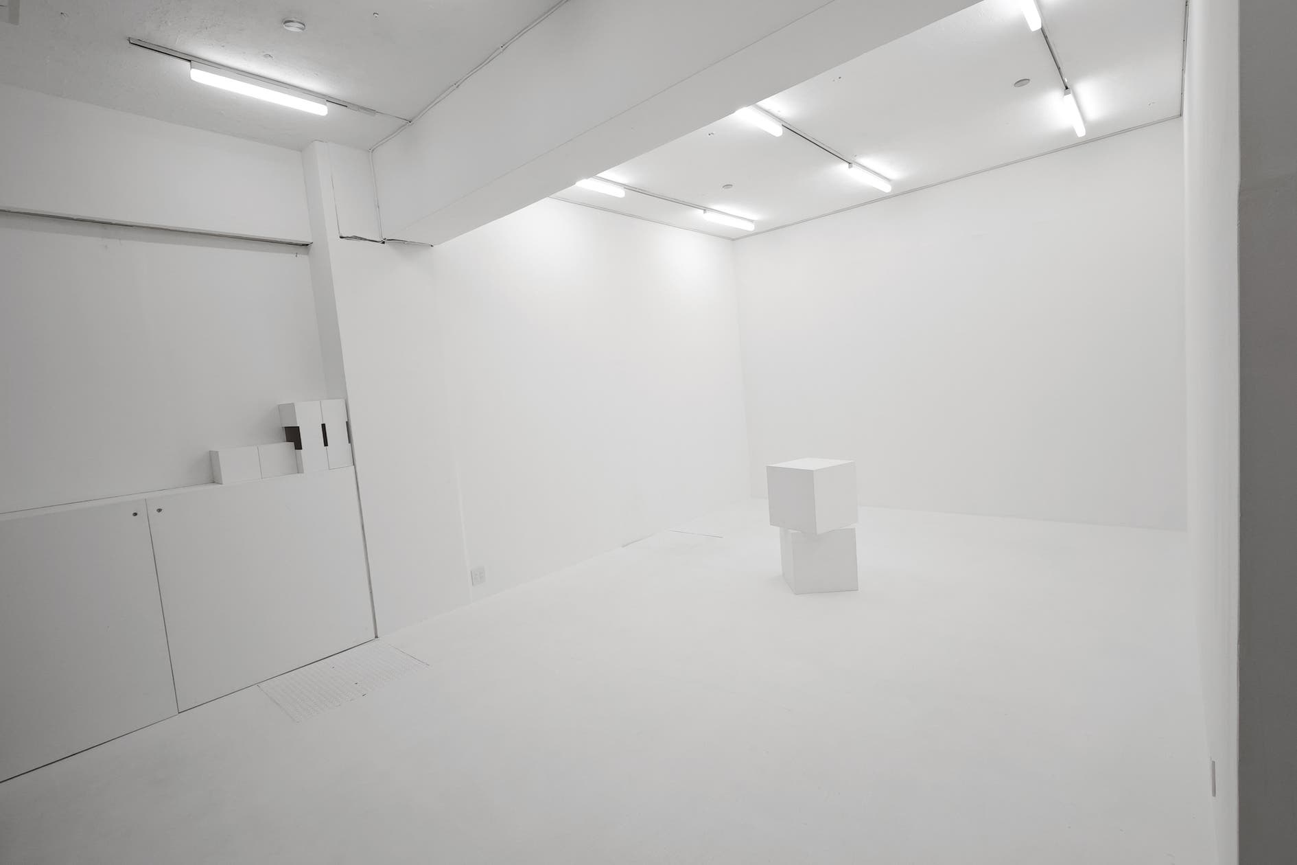 【三鷹・吉祥寺】白ホリ｜撮影・展示・ワークショップ｜WiFi・メイクルーム・スピーカー・レンタル機材有の写真4