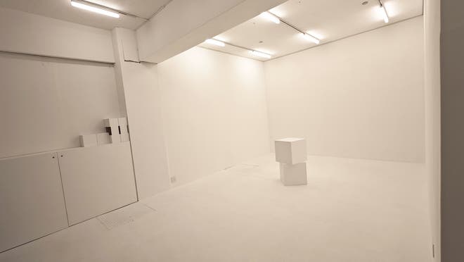 【三鷹・吉祥寺】白ホリ|撮影・展示・ワークショップ|WiFi・メイクルーム・スピーカー・レンタル機材有の写真6