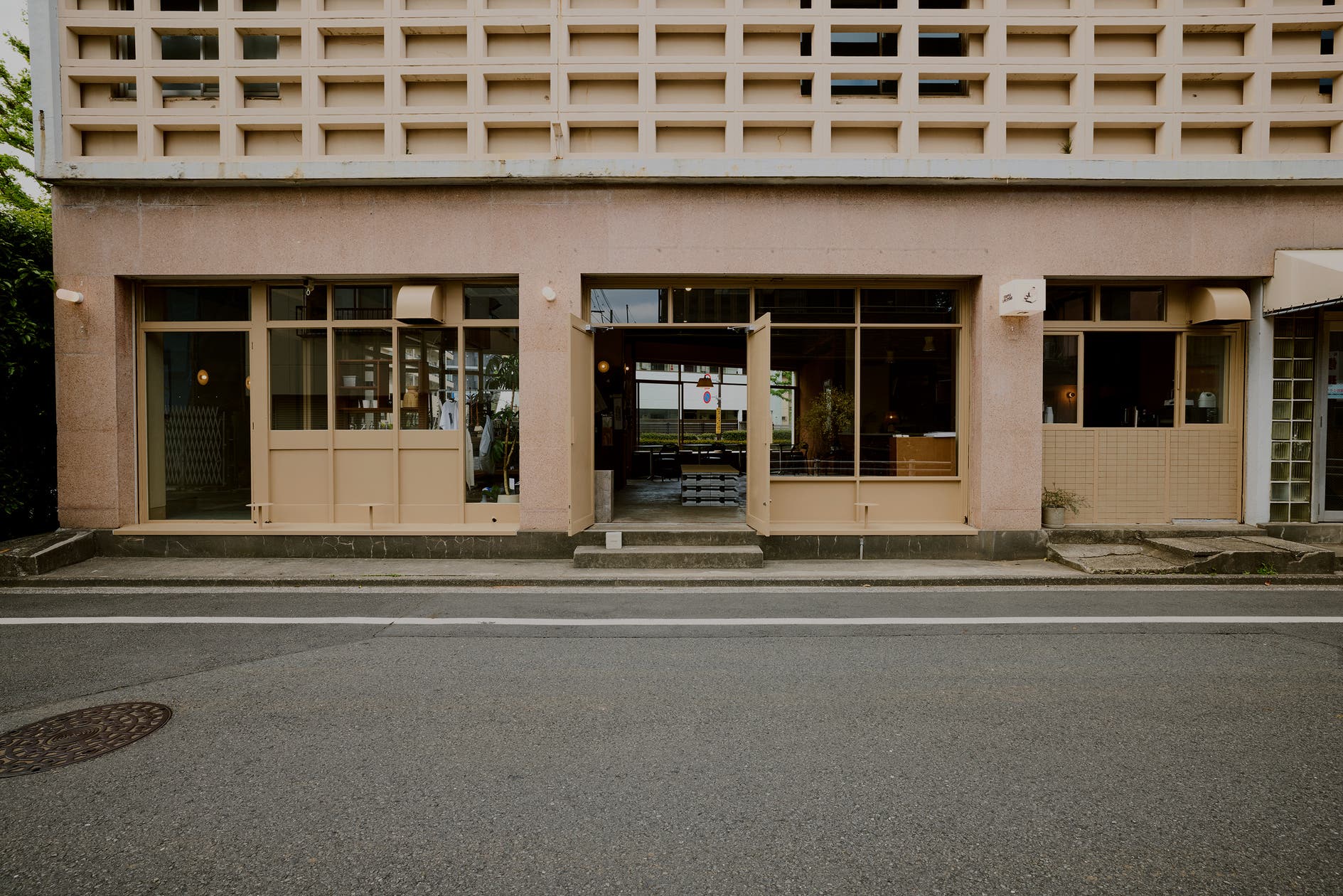 【三鷹・吉祥寺】白ホリ｜撮影・展示・ワークショップ｜WiFi・メイクルーム・スピーカー・レンタル機材有の写真10