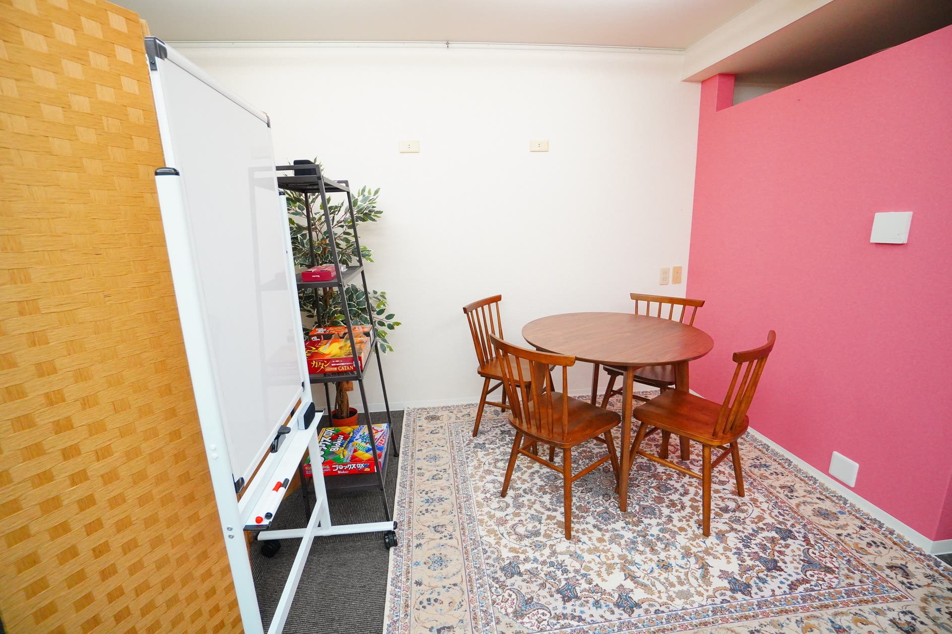 ＜ホットスポット山代温泉＞🅿️有り🚗仕事/自習/ネイルグッズ💅施術ベッド💆‍♀️マッサージ/整体/サロン/お茶会/ボドゲの写真7