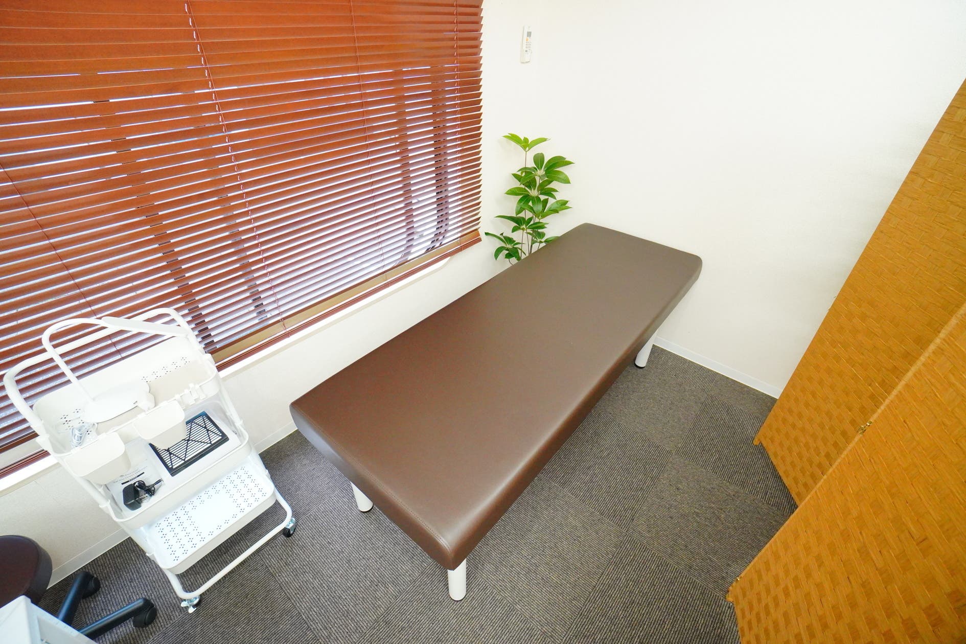 ＜ホットスポット山代温泉＞🅿️有り🚗仕事/自習/ネイルグッズ💅施術ベッド💆‍♀️マッサージ/整体/サロン/お茶会/ボドゲの写真3