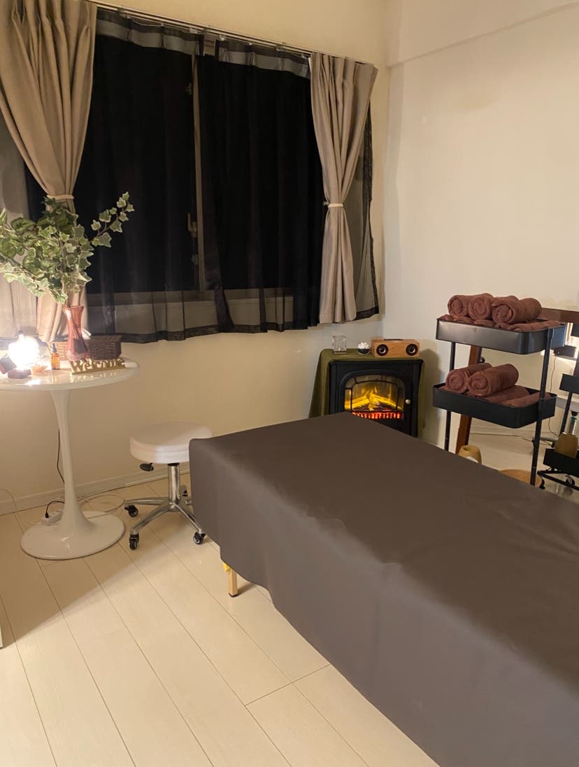 24h🈺 駅近❗広々使えるレンタルサロン🌈マッサージ、エステ、配信、他にも様々なご利用ができるシンプルデザイン🎶の写真5