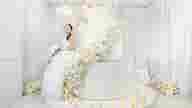 【花と蝶と妖精たちの物語】白基調|4面採光|特大ケーキ|巨大蝶|チャペル|階段|時計台|ドレス着放題!|撮影機材無料!の写真2