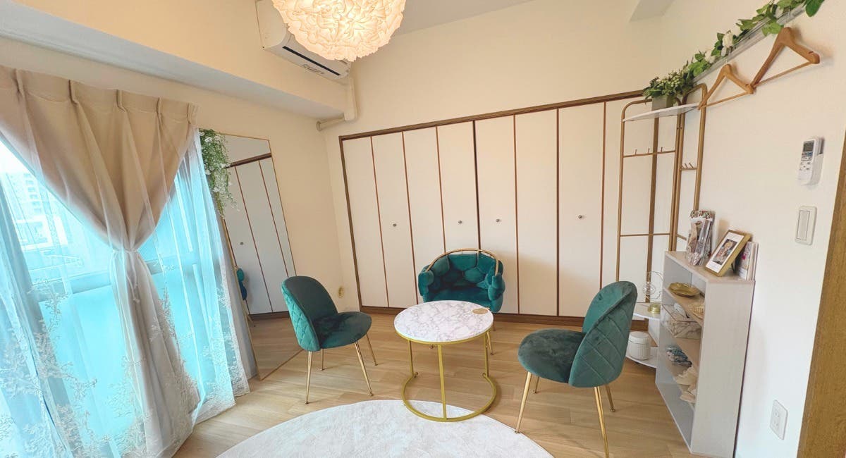 【南森町駅徒歩5分】エステ・整体・鍼灸・少人数の女子会にぴったりな日当たりの良いサロンですの写真4