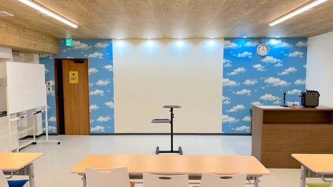 【大人数収容ホール】数十人規模のセミナーやイベントにお使いいただけます。オビヤギルド3階にあります。の写真3