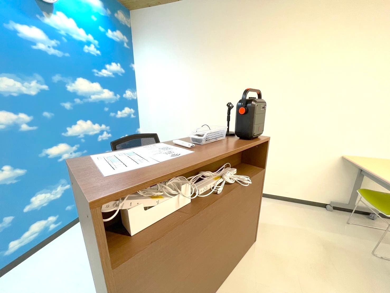 【大人数収容ホール】数十人規模のセミナーやイベントにお使いいただけます。オビヤギルド3階にあります。の写真4