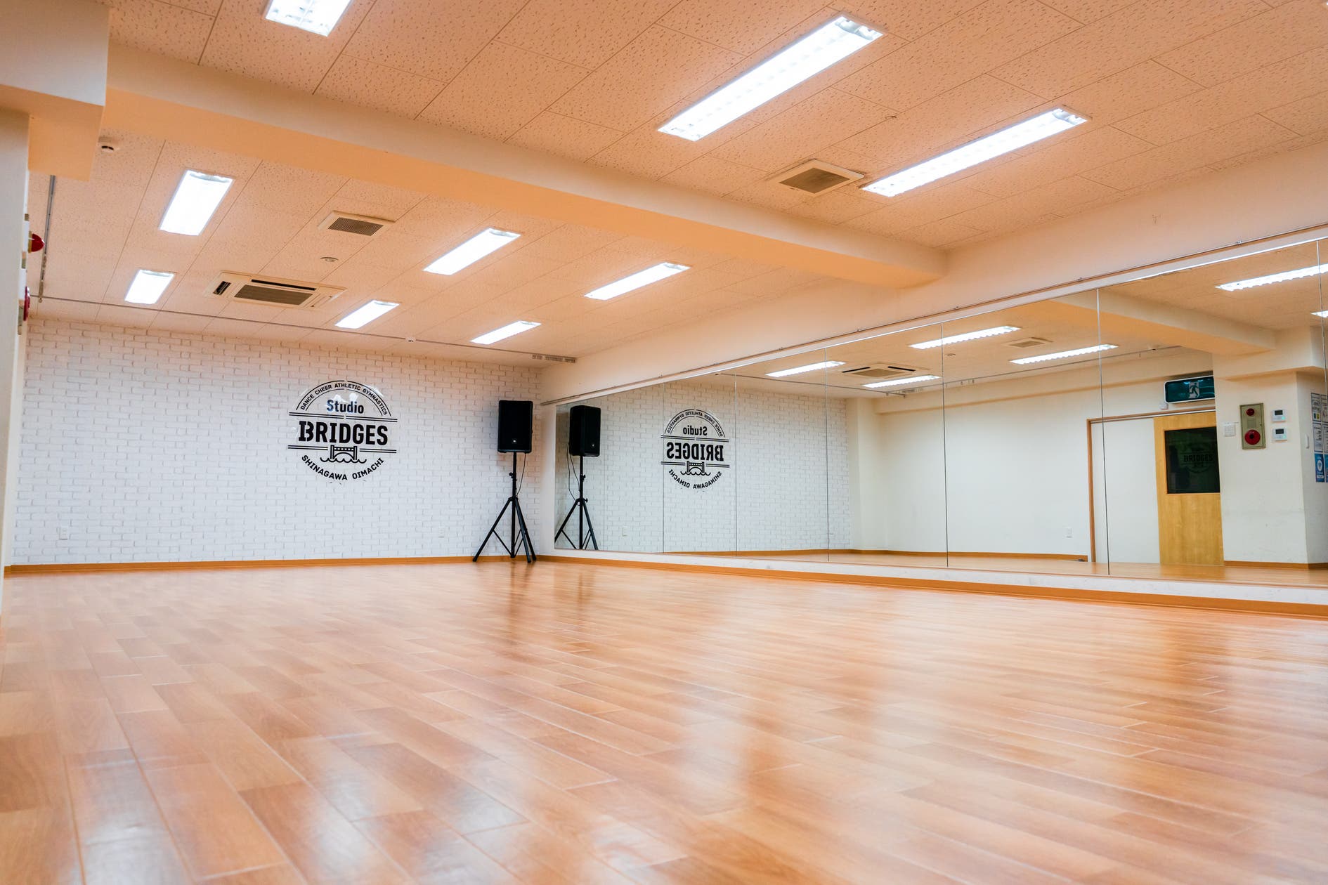 GWにフローリング改修工事しました✨ 大井町駅から徒歩7分の好立地🚶‍♂️ 24時間ご利用いただける無人運営のダンススタジオの写真1