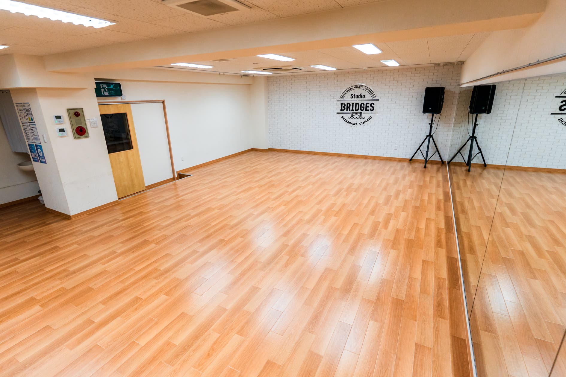 GWにフローリング改修工事しました✨ 大井町駅から徒歩7分の好立地🚶‍♂️ 24時間ご利用いただける無人運営のダンススタジオの写真2