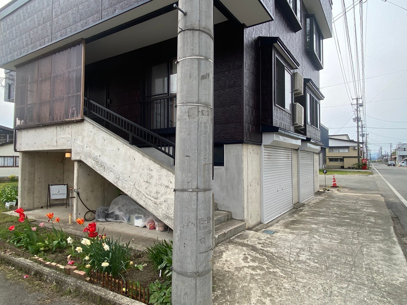 新庄市国道13号近く 防音室  楽器練習 写真動画撮影 ウェブ会議 リモートワークの写真15